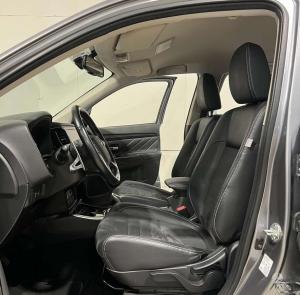 Pelēks Mitsubishi Outlander 2018 Klaipėda, ar dzinēja tilpumu 2.00 L un nobraukumu 137 tūkst. km par 16500 €, foto 29 vietnē AUTOMOTO.COM.LV