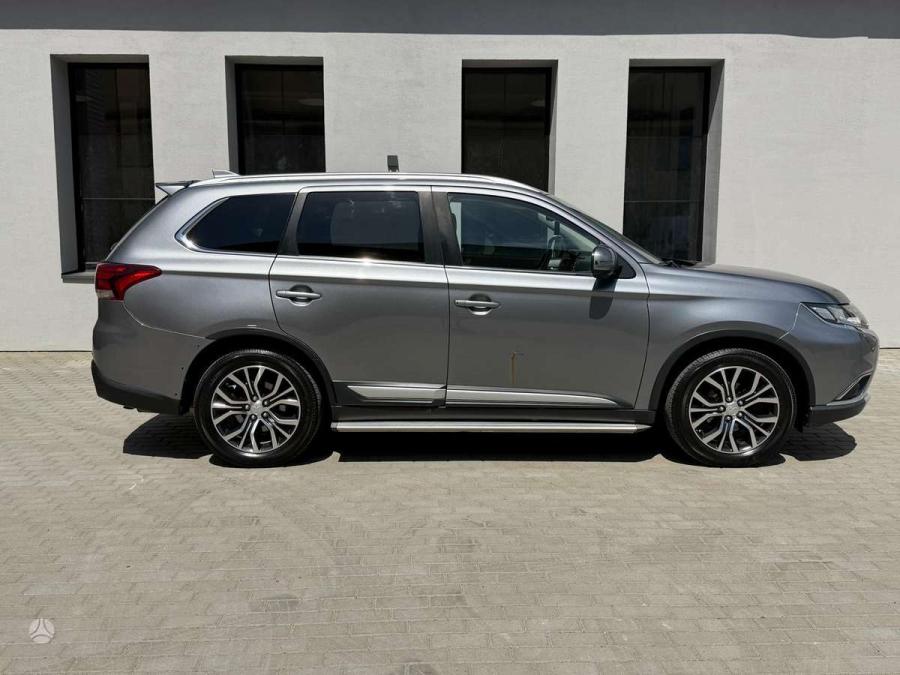 Pelēks Mitsubishi Outlander 2018 Kauņa, ar dzinēja tilpumu 2.00 L un nobraukumu 196 tūkst. km par 10400 €, foto 7 vietnē AUTOMOTO.COM.LV