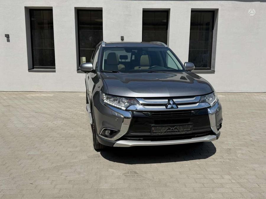 Pelēks Mitsubishi Outlander 2018 Kauņa, ar dzinēja tilpumu 2.00 L un nobraukumu 196 tūkst. km par 10400 €, foto 12 vietnē AUTOMOTO.COM.LV