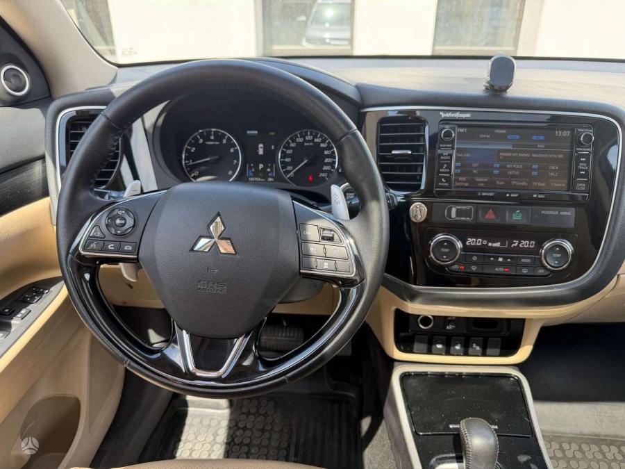 Pelēks Mitsubishi Outlander 2018 Kauņa, ar dzinēja tilpumu 2.00 L un nobraukumu 196 tūkst. km par 10400 €, foto 19 vietnē AUTOMOTO.COM.LV
