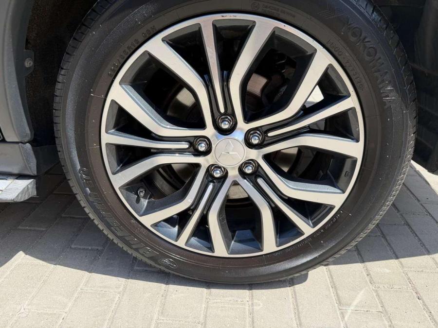 Pelēks Mitsubishi Outlander 2018 Kauņa, ar dzinēja tilpumu 2.00 L un nobraukumu 196 tūkst. km par 10400 €, foto 36 vietnē AUTOMOTO.COM.LV