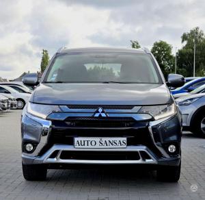 Pelēks Mitsubishi Outlander 2018 Tauragė, ar dzinēja tilpumu 2.40 L un nobraukumu 126 tūkst. km par 15900 €, foto 4 vietnē AUTOMOTO.COM.LV