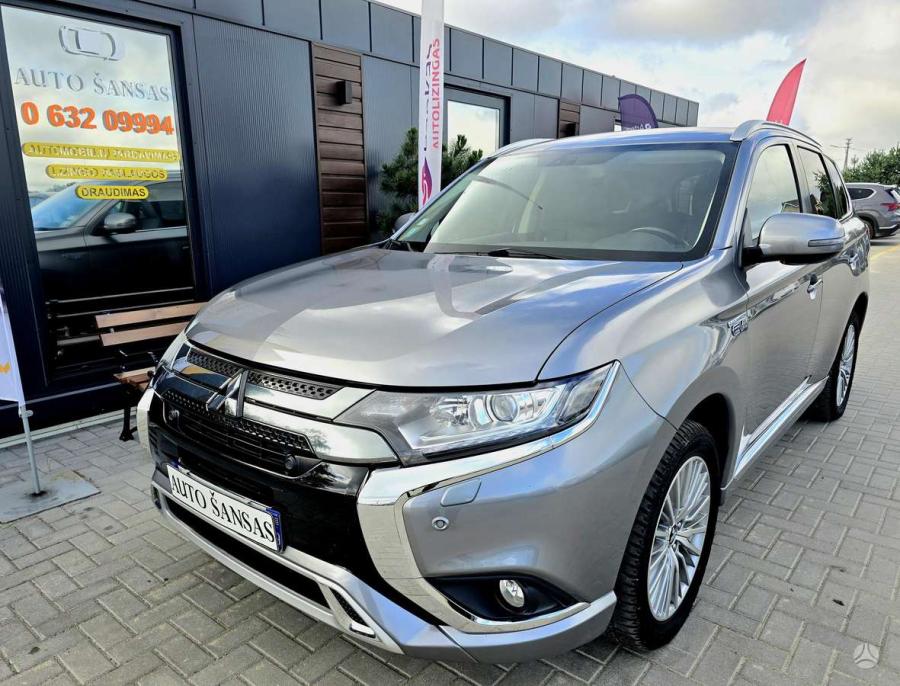 Pelēks Mitsubishi Outlander 2018 Tauragė, ar dzinēja tilpumu 2.40 L un nobraukumu 126 tūkst. km par 15900 €, foto 12 vietnē AUTOMOTO.COM.LV