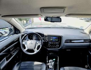Pelēks Mitsubishi Outlander 2018 Tauragė, ar dzinēja tilpumu 2.40 L un nobraukumu 126 tūkst. km par 15900 €, foto 14 vietnē AUTOMOTO.COM.LV