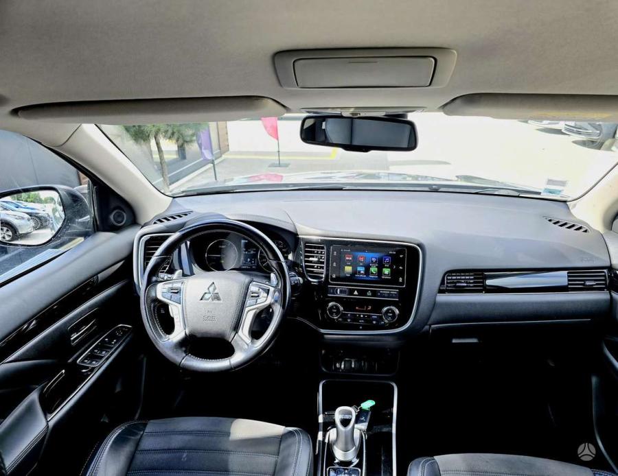 Pelēks Mitsubishi Outlander 2018 Tauragė, ar dzinēja tilpumu 2.40 L un nobraukumu 126 tūkst. km par 15900 €, foto 14 vietnē AUTOMOTO.COM.LV