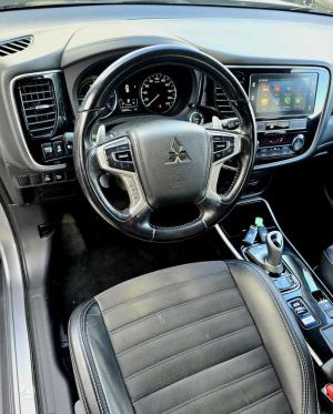 Pelēks Mitsubishi Outlander 2018 Tauragė, ar dzinēja tilpumu 2.40 L un nobraukumu 126 tūkst. km par 15900 €, foto 21 vietnē AUTOMOTO.COM.LV