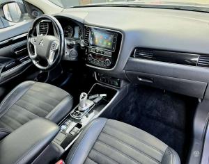 Pelēks Mitsubishi Outlander 2018 Tauragė, ar dzinēja tilpumu 2.40 L un nobraukumu 126 tūkst. km par 15900 €, foto 23 vietnē AUTOMOTO.COM.LV