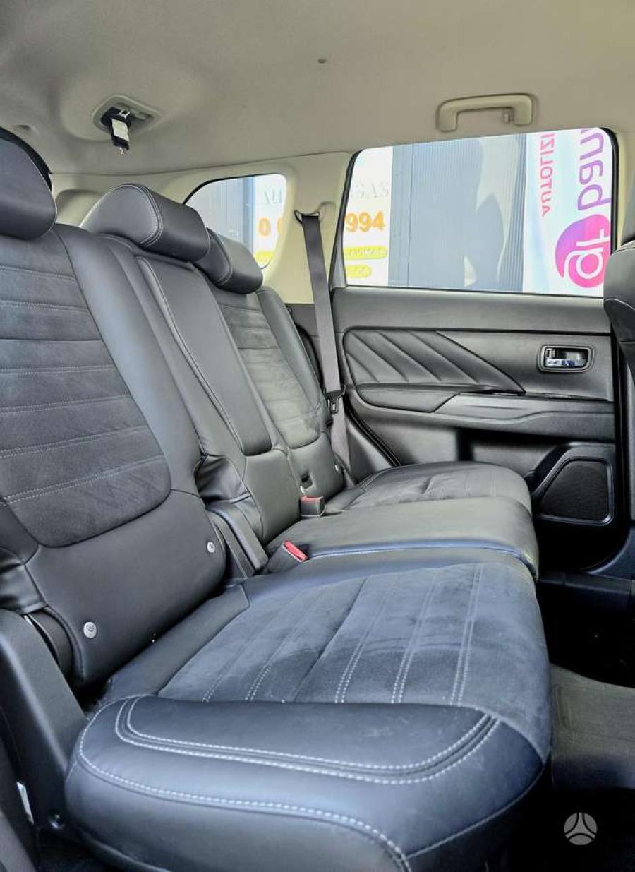Pelēks Mitsubishi Outlander 2018 Tauragė, ar dzinēja tilpumu 2.40 L un nobraukumu 126 tūkst. km par 15900 €, foto 25 vietnē AUTOMOTO.COM.LV