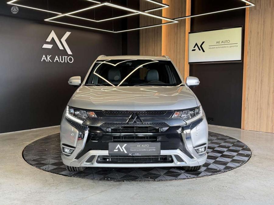 Pelēks Mitsubishi Outlander 2018 Kauņa, ar dzinēja tilpumu 2.36 L un nobraukumu 169 tūkst. km par 16990 €, foto 5 vietnē AUTOMOTO.COM.LV