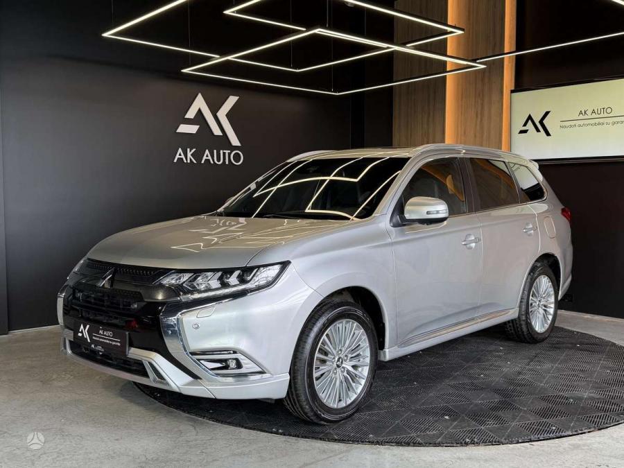 Pelēks Mitsubishi Outlander 2018 Kauņa, ar dzinēja tilpumu 2.36 L un nobraukumu 169 tūkst. km par 16990 €, foto 7 vietnē AUTOMOTO.COM.LV