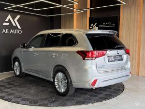Pelēks Mitsubishi Outlander 2018 Kauņa, ar dzinēja tilpumu 2.36 L un nobraukumu 169 tūkst. km par 16990 €, foto 9 vietnē AUTOMOTO.COM.LV