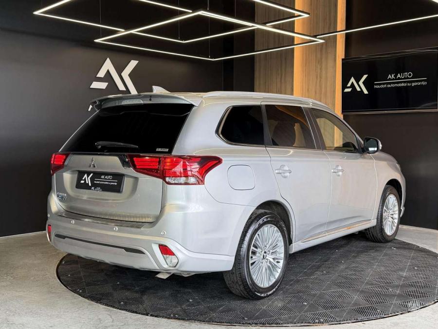 Pelēks Mitsubishi Outlander 2018 Kauņa, ar dzinēja tilpumu 2.36 L un nobraukumu 169 tūkst. km par 16990 €, foto 13 vietnē AUTOMOTO.COM.LV