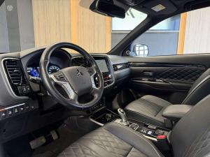 Pelēks Mitsubishi Outlander 2018 Kauņa, ar dzinēja tilpumu 2.36 L un nobraukumu 169 tūkst. km par 16990 €, foto 14 vietnē AUTOMOTO.COM.LV