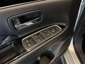 Pelēks Mitsubishi Outlander 2018 Kauņa, ar dzinēja tilpumu 2.36 L un nobraukumu 169 tūkst. km par 16990 €, foto 22 vietnē AUTOMOTO.COM.LV