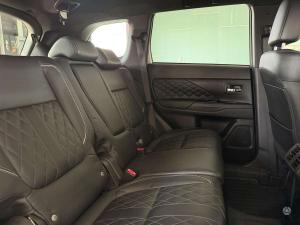 Pelēks Mitsubishi Outlander 2018 Kauņa, ar dzinēja tilpumu 2.36 L un nobraukumu 169 tūkst. km par 16990 €, foto 26 vietnē AUTOMOTO.COM.LV
