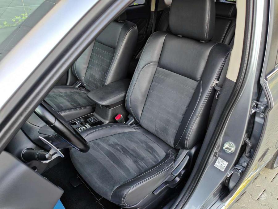 Grey Mitsubishi Outlander 2018 in Klaipeda, with an engine capacity of 2.00 L and mileage of 143 thousand km for 15950 €, photo 26 on AUTOMOTO.COM.LV