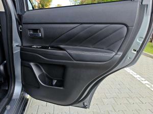 Grey Mitsubishi Outlander 2018 in Klaipeda, with an engine capacity of 2.00 L and mileage of 143 thousand km for 15950 €, photo 32 on AUTOMOTO.COM.LV