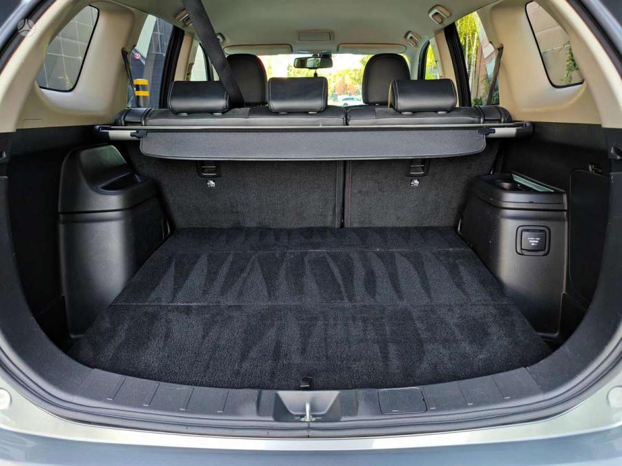 Grey Mitsubishi Outlander 2018 in Klaipeda, with an engine capacity of 2.00 L and mileage of 143 thousand km for 15950 €, photo 42 on AUTOMOTO.COM.LV