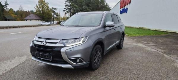 Grey Mitsubishi Outlander 2018 in Utena, with an engine capacity of 2.27 L and mileage of 157 thousand km for 10250 €, photo 1 on AUTOMOTO.COM.LV