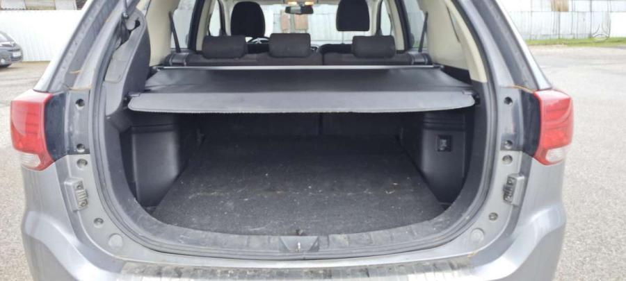 Pelēks Mitsubishi Outlander 2018 Utena, ar dzinēja tilpumu 2.27 L un nobraukumu 157 tūkst. km par 10250 €, foto 22 vietnē AUTOMOTO.COM.LV