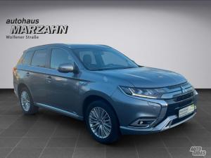 Pelēks Mitsubishi Outlander 2019 Kauņa, ar dzinēja tilpumu 2.40 L un nobraukumu 25 tūkst. km par 27553 €, foto 3 vietnē AUTOMOTO.COM.LV