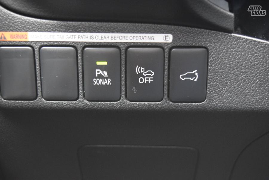 Grey Mitsubishi Outlander 2019 in Vilnius, with an engine capacity of 2.40 L and mileage of 184 thousand km for 16600 €, photo 24 on AUTOMOTO.COM.LV