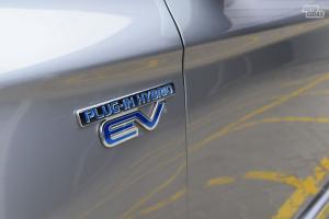 Grey Mitsubishi Outlander 2019 in Vilnius, with an engine capacity of 2.40 L and mileage of 184 thousand km for 16600 €, photo 29 on AUTOMOTO.COM.LV