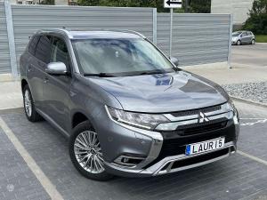 Pelēks Mitsubishi Outlander 2019 Kauņa, ar dzinēja tilpumu 2.36 L un nobraukumu 169 tūkst. km par 16650 €, foto 3 vietnē AUTOMOTO.COM.LV