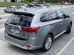 Pelēks Mitsubishi Outlander 2019 Kauņa, ar dzinēja tilpumu 2.36 L un nobraukumu 169 tūkst. km par 16650 €, foto 6 vietnē AUTOMOTO.COM.LV