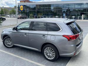 Pelēks Mitsubishi Outlander 2019 Kauņa, ar dzinēja tilpumu 2.36 L un nobraukumu 169 tūkst. km par 16650 €, foto 8 vietnē AUTOMOTO.COM.LV