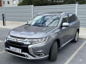 Pelēks Mitsubishi Outlander 2019 Kauņa, ar dzinēja tilpumu 2.36 L un nobraukumu 169 tūkst. km par 16650 €, foto 9 vietnē AUTOMOTO.COM.LV
