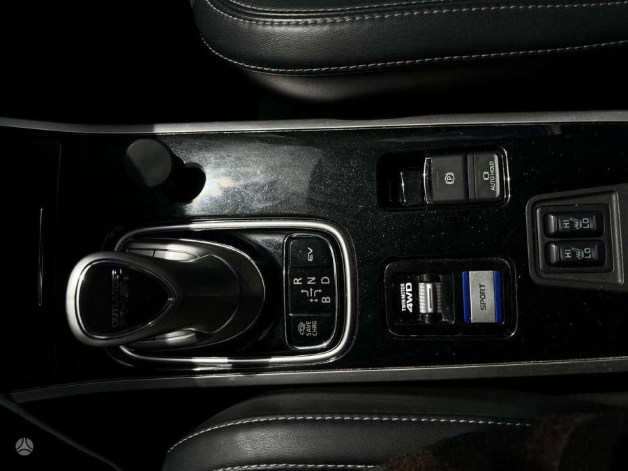 Pelēks Mitsubishi Outlander 2019 Kauņa, ar dzinēja tilpumu 2.36 L un nobraukumu 169 tūkst. km par 16650 €, foto 17 vietnē AUTOMOTO.COM.LV