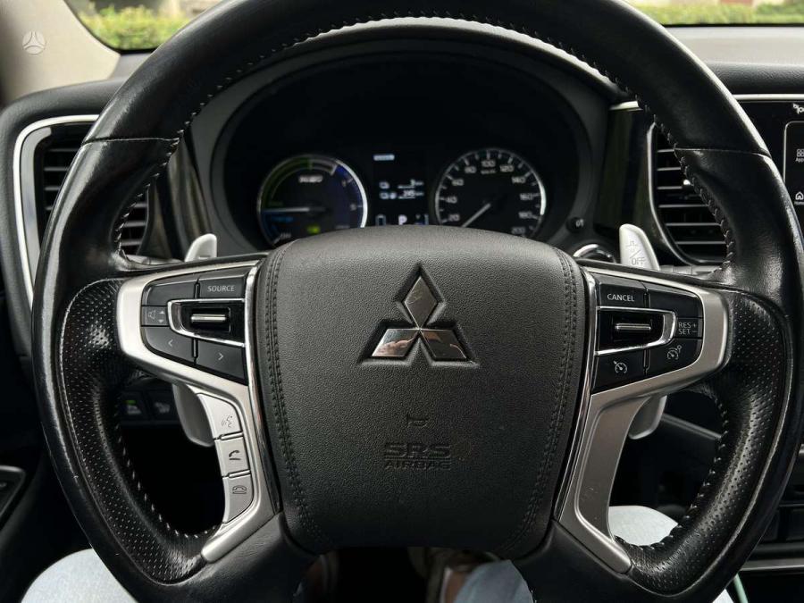 Pelēks Mitsubishi Outlander 2019 Kauņa, ar dzinēja tilpumu 2.36 L un nobraukumu 169 tūkst. km par 16650 €, foto 21 vietnē AUTOMOTO.COM.LV