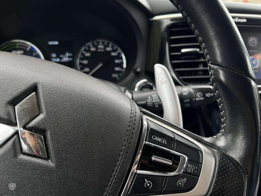 Pelēks Mitsubishi Outlander 2019 Kauņa, ar dzinēja tilpumu 2.36 L un nobraukumu 169 tūkst. km par 16650 €, foto 22 vietnē AUTOMOTO.COM.LV