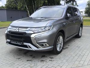 Grey Mitsubishi Outlander 2019 in Vilnius, with an engine capacity of 2.36 L and mileage of 124 thousand km for 16590 €, photo  on AUTOMOTO.COM.LV