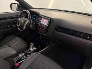 Grey Mitsubishi Outlander 2019 in Marijampole, with an engine capacity of 2.36 L and mileage of 121 thousand km for 17500 €, photo 21 on AUTOMOTO.COM.LV