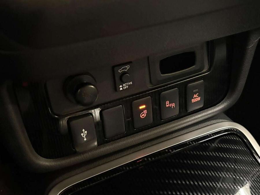 Grey Mitsubishi Outlander 2019 in Marijampole, with an engine capacity of 2.36 L and mileage of 121 thousand km for 17500 €, photo 26 on AUTOMOTO.COM.LV