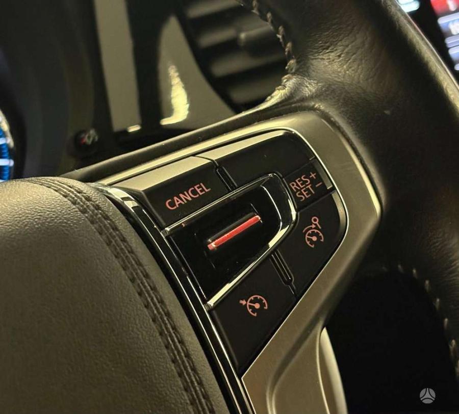 Grey Mitsubishi Outlander 2019 in Marijampole, with an engine capacity of 2.36 L and mileage of 121 thousand km for 17500 €, photo 27 on AUTOMOTO.COM.LV