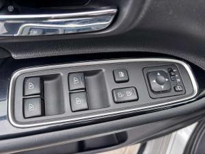 Pelēks Mitsubishi Outlander 2019 Viļņa, ar dzinēja tilpumu 2.36 L un nobraukumu 201 tūkst. km par 15400 €, foto 5 vietnē AUTOMOTO.COM.LV