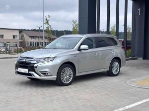Pelēks Mitsubishi Outlander 2019 Viļņa, ar dzinēja tilpumu 2.36 L un nobraukumu 201 tūkst. km par 15400 €, foto 7 vietnē AUTOMOTO.COM.LV
