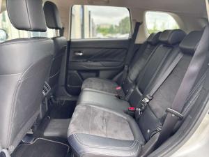 Pelēks Mitsubishi Outlander 2019 Viļņa, ar dzinēja tilpumu 2.36 L un nobraukumu 201 tūkst. km par 15400 €, foto 14 vietnē AUTOMOTO.COM.LV