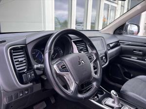 Pelēks Mitsubishi Outlander 2019 Viļņa, ar dzinēja tilpumu 2.36 L un nobraukumu 201 tūkst. km par 15400 €, foto 18 vietnē AUTOMOTO.COM.LV