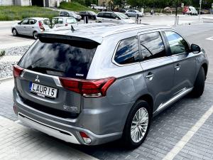 Pelēks Mitsubishi Outlander 2019 Kauņa, ar dzinēja tilpumu 2.40 L un nobraukumu 170 tūkst. km par 16500 €, foto 6 vietnē AUTOMOTO.COM.LV