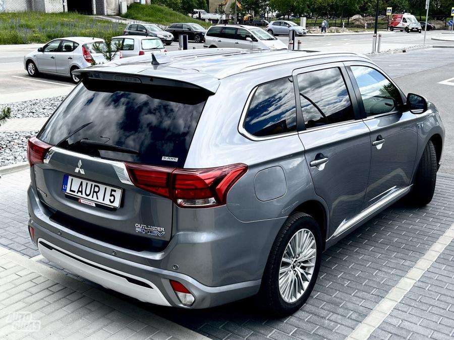 Pelēks Mitsubishi Outlander 2019 Kauņa, ar dzinēja tilpumu 2.40 L un nobraukumu 170 tūkst. km par 16500 €, foto 6 vietnē AUTOMOTO.COM.LV