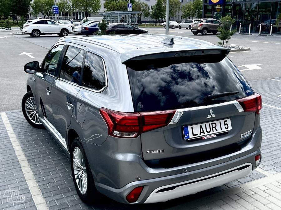 Pelēks Mitsubishi Outlander 2019 Kauņa, ar dzinēja tilpumu 2.40 L un nobraukumu 170 tūkst. km par 16500 €, foto 7 vietnē AUTOMOTO.COM.LV