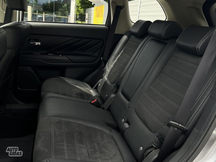 Pelēks Mitsubishi Outlander 2019 Kauņa, ar dzinēja tilpumu 2.40 L un nobraukumu 170 tūkst. km par 16500 €, foto 9 vietnē AUTOMOTO.COM.LV