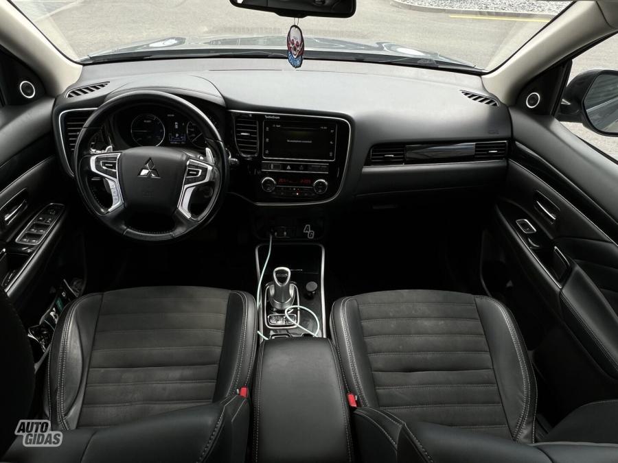 Pelēks Mitsubishi Outlander 2019 Kauņa, ar dzinēja tilpumu 2.40 L un nobraukumu 170 tūkst. km par 16500 €, foto 10 vietnē AUTOMOTO.COM.LV