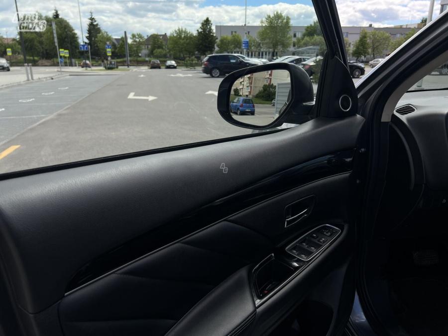 Pelēks Mitsubishi Outlander 2019 Kauņa, ar dzinēja tilpumu 2.40 L un nobraukumu 170 tūkst. km par 16500 €, foto 13 vietnē AUTOMOTO.COM.LV