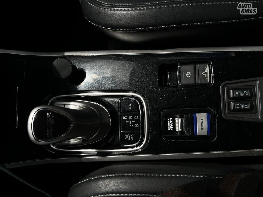 Pelēks Mitsubishi Outlander 2019 Kauņa, ar dzinēja tilpumu 2.40 L un nobraukumu 170 tūkst. km par 16500 €, foto 14 vietnē AUTOMOTO.COM.LV