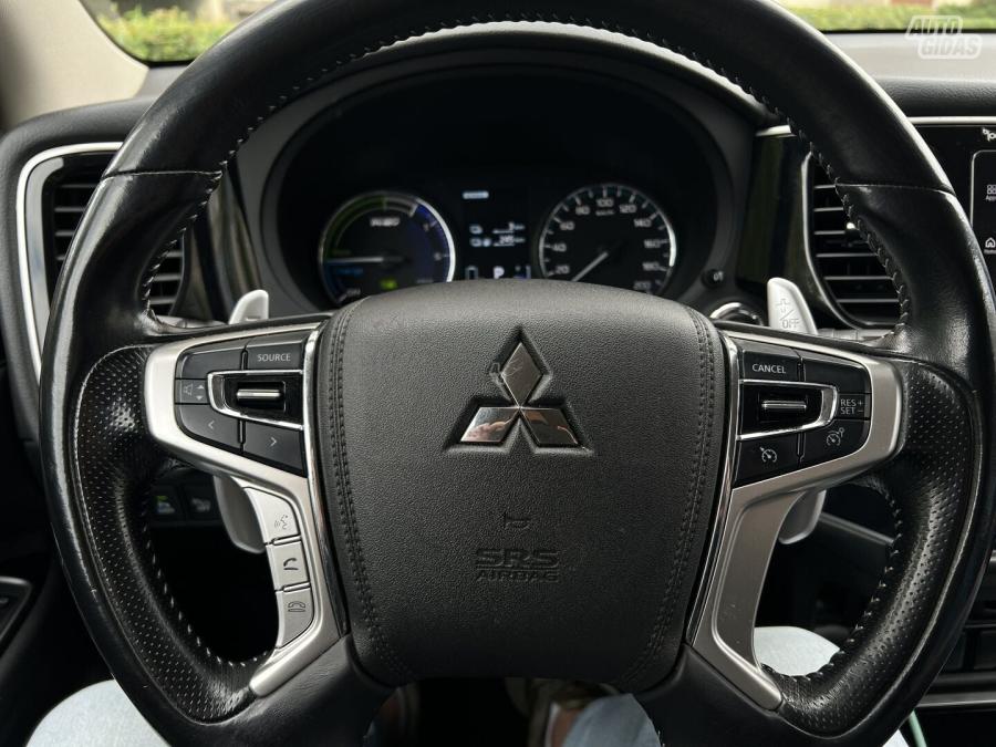 Pelēks Mitsubishi Outlander 2019 Kauņa, ar dzinēja tilpumu 2.40 L un nobraukumu 170 tūkst. km par 16500 €, foto 23 vietnē AUTOMOTO.COM.LV